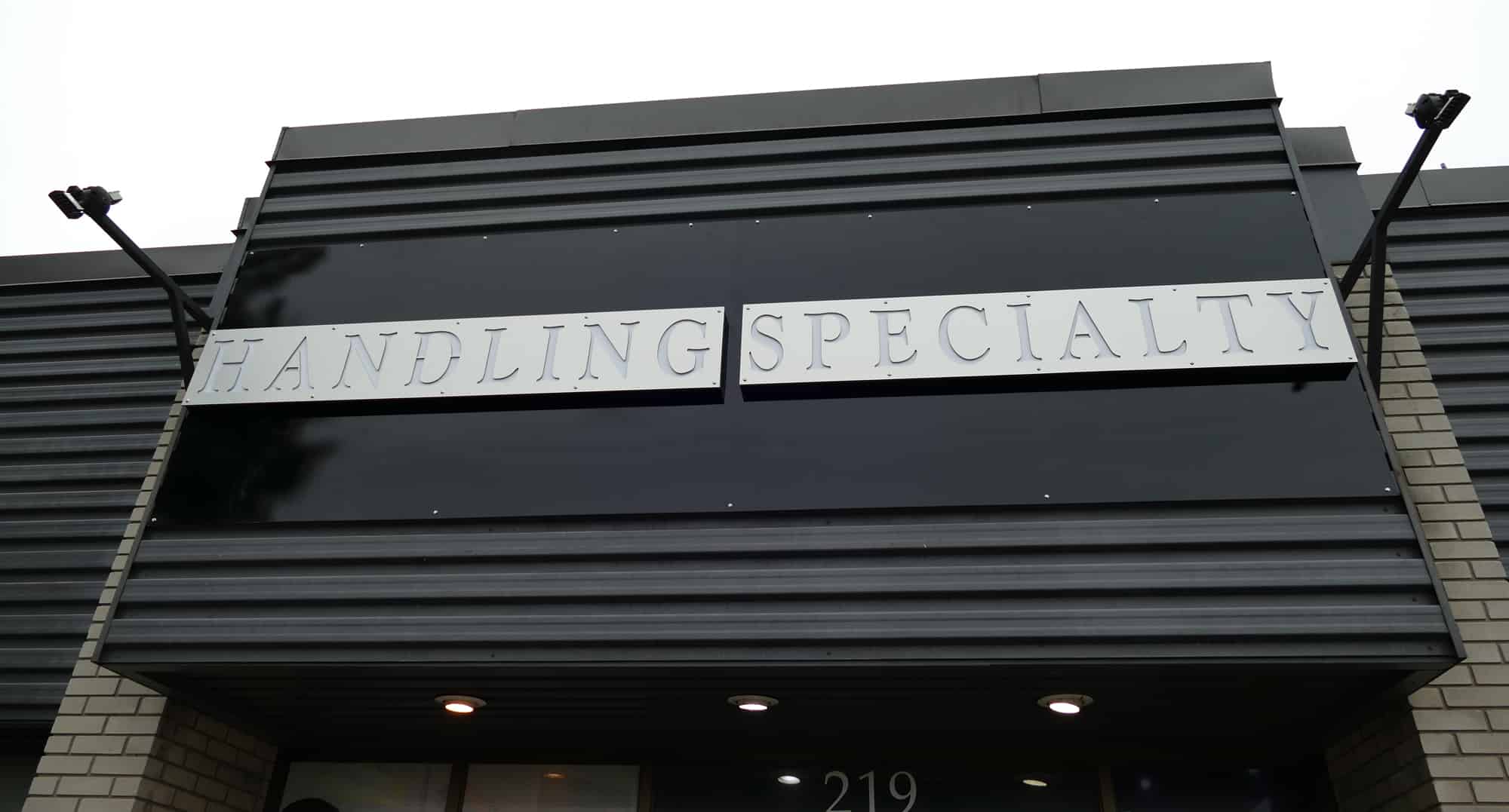 Vertical Drop Lifter - Handling