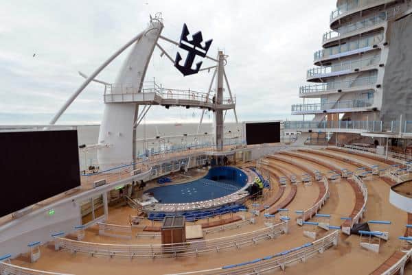 Custom Stage Lifts for Diverse Entertainment Needs