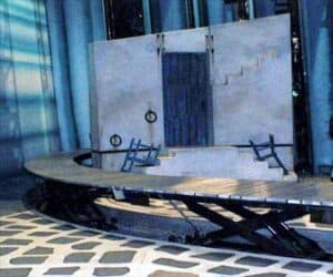 Portable Scissor Lifts for Theater | Handling Specialty Solutions