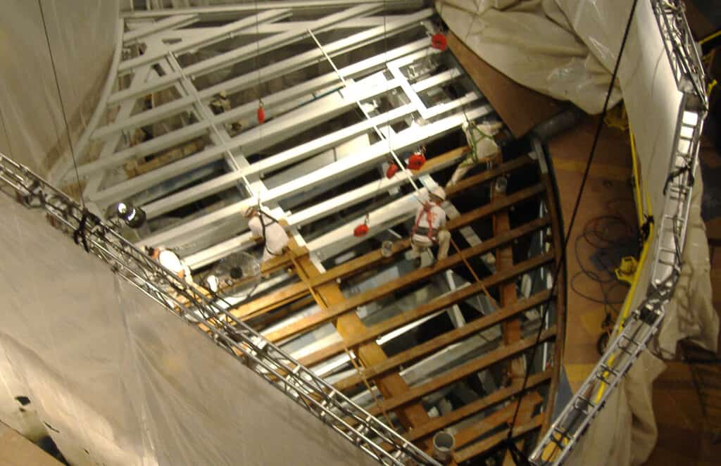 Underwater Stage Lifts for Cirque du Soleil’s O Show